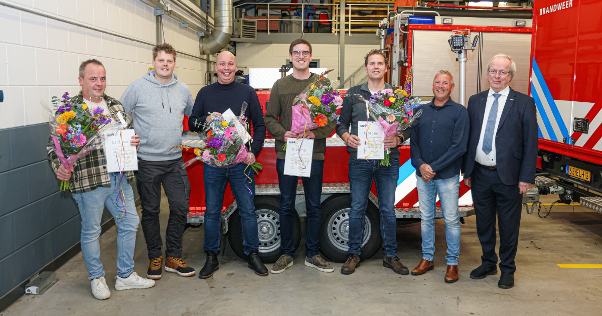 Brandweer Nieuwleusen reikt diploma’s uit
