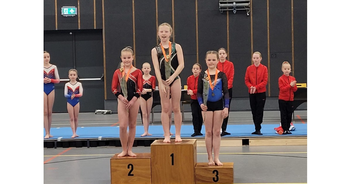 Turnster Fajah Hoeve turnt zilveren medaille