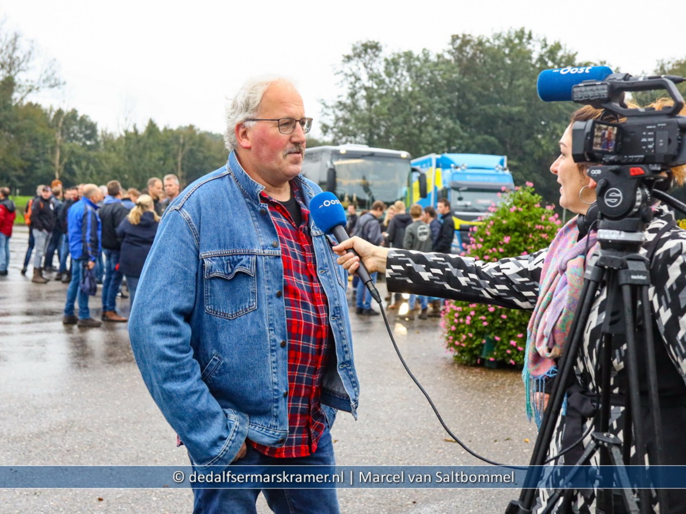 Protesterende boeren vertrekken vanaf De Lichtmis naar Den-Haag Protesterende boeren vertrekken vanaf De Lichtmis naar Den-Haag
