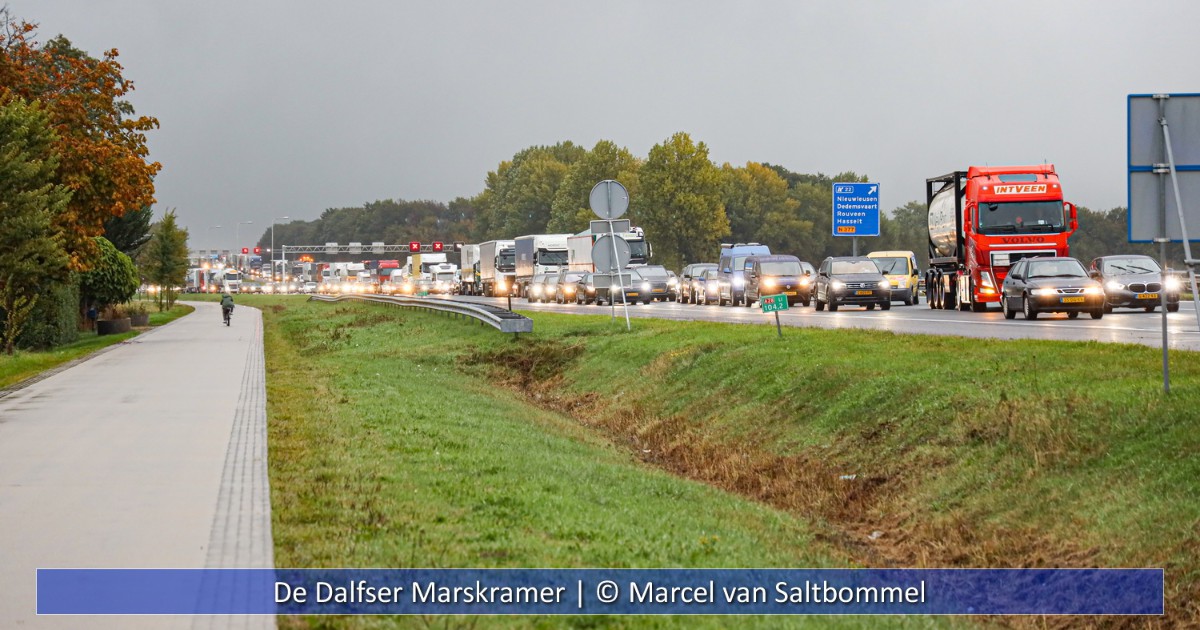 Complete verkeerschaos op de A28